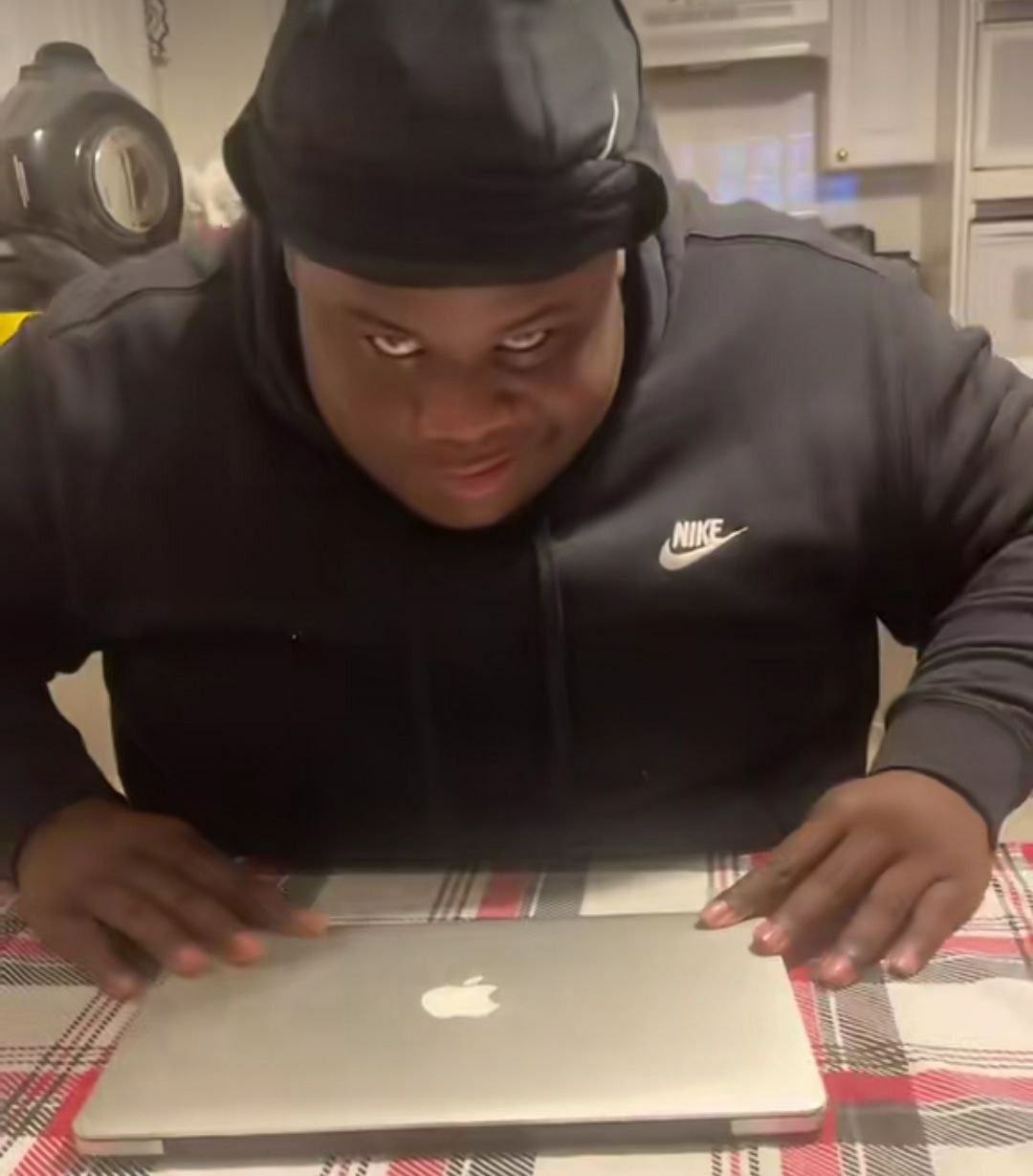 "МЕМНЫЕ АВАТАРКИ" — @avamemy Telegram-kanali — TGStat